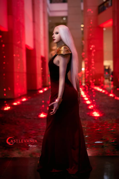 Sexy Castlevania Cosplay