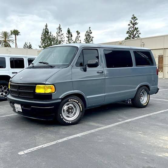 Old school vans look epic when done right - 9GAG