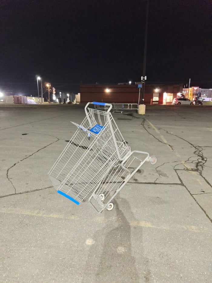 Walmart people are weird at night - 9GAG